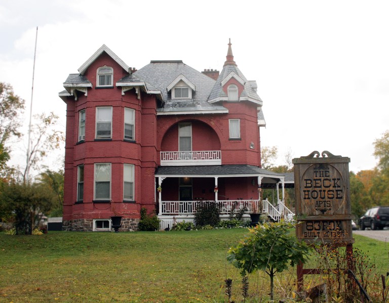 Haunted Cemetery Road Trip: The Beck House – Cemetery Photography by ...